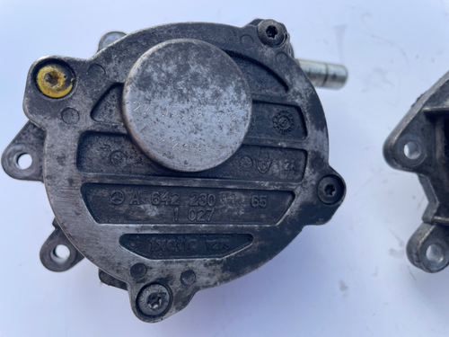 Diesel Engine Brake Vacuum Pump A6422300165 OEM Mercedes W211 E320 ...