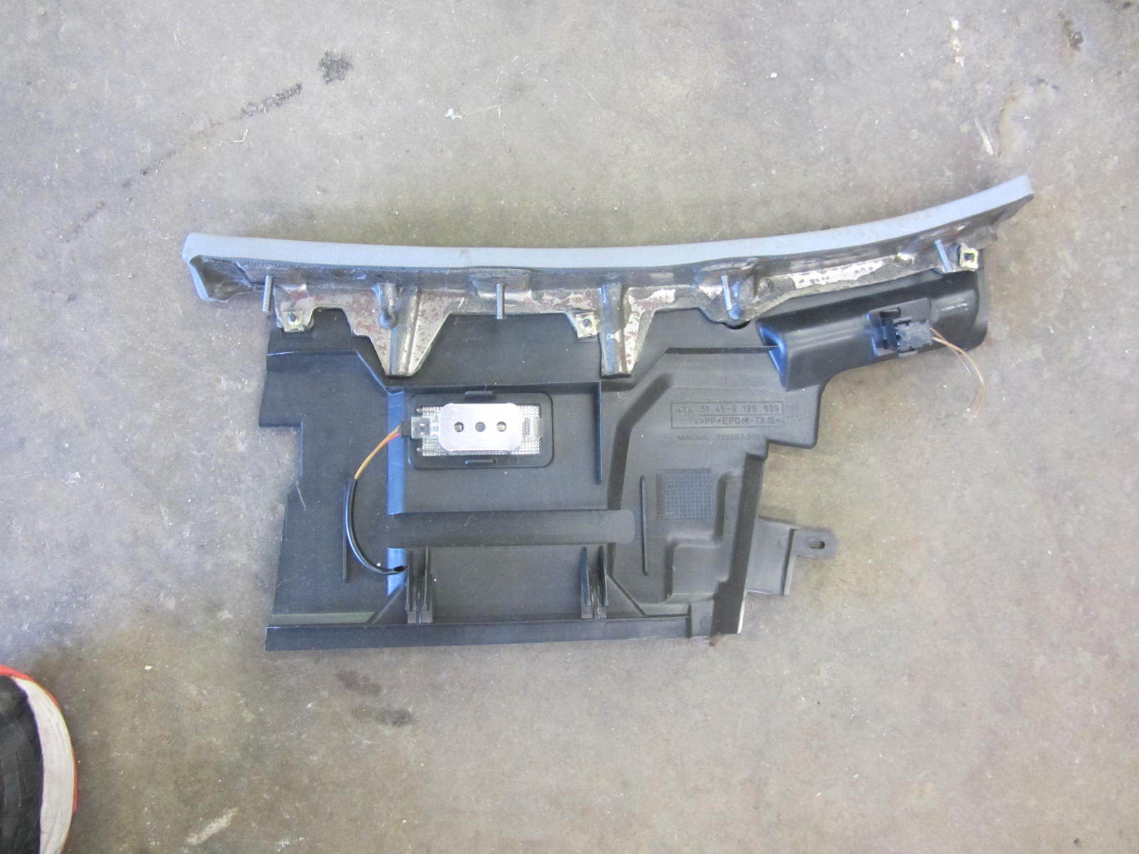 99 00 01 BMW E38 740il 740i M62TU upper glove box cover panel ...