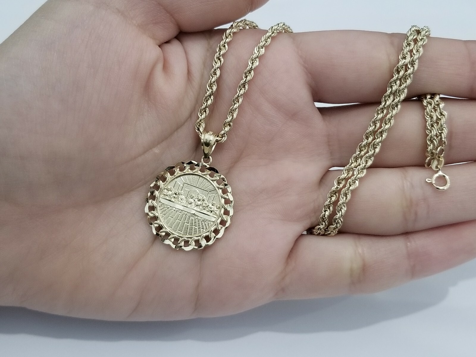 Sale 10K Yellow Gold Last Supper Jesus Rope Chain 20' Medallion Pendant ...