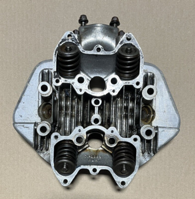 Triumph 750 T140 TR7 ENGINE CYLINDER HEAD OIF TR7RV SINGLE CARB | eBay
