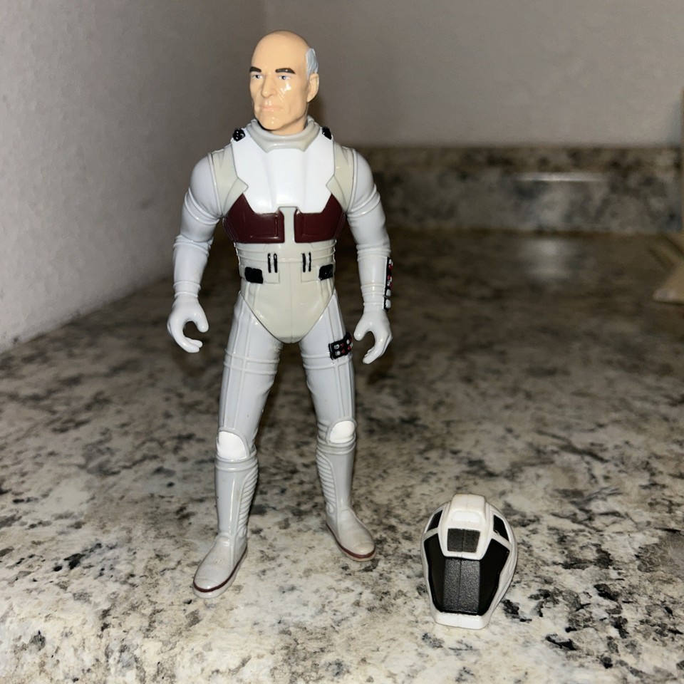 Star Trek First Contact: Captain Picard Spacesuit Action Figure ...