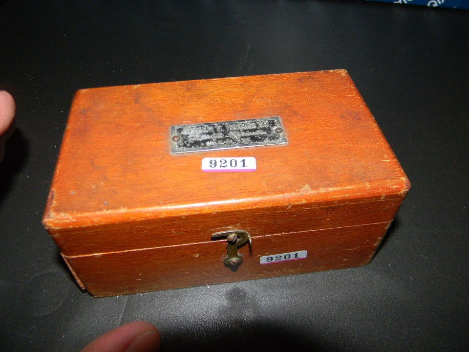 Arthur H Thomas 8 Piece Weight Set, 2g, 3g, 5g, 10g, 20g, 30g, 50g ...