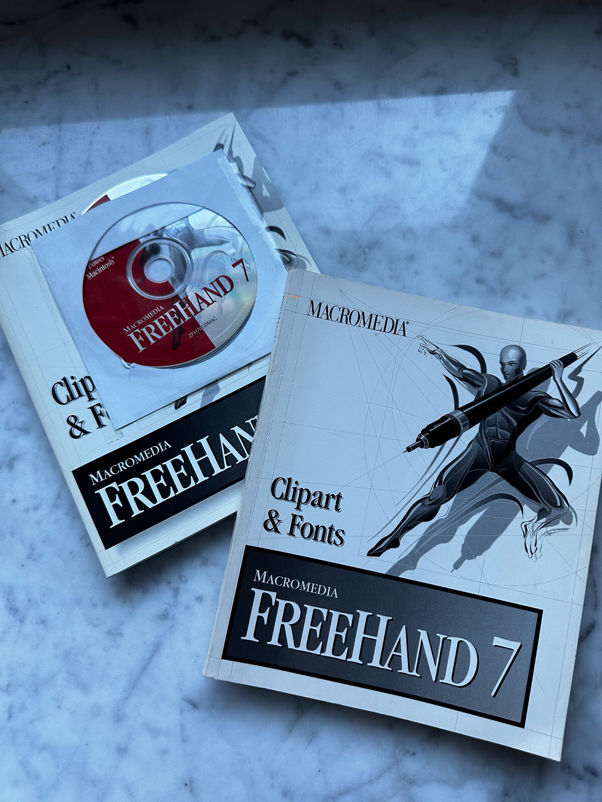 Macromedia Freehand CD Rom application and Font books | eBay