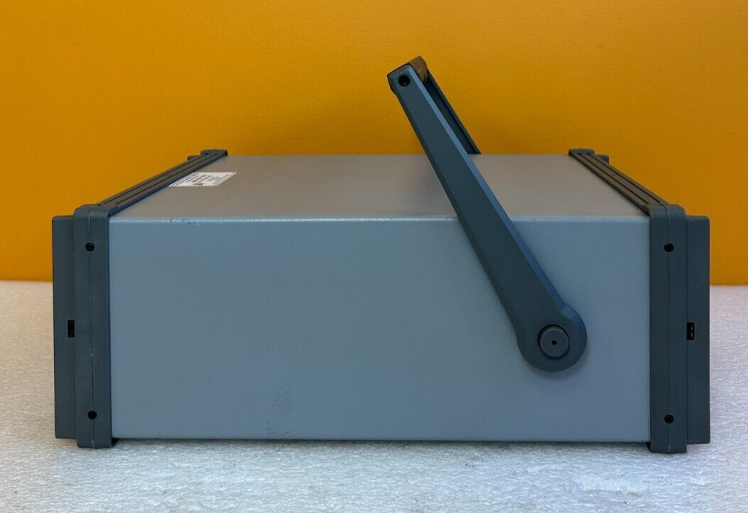 IFR AN930A 9 kHz-22 GHz FM/AM Receiver Spectrum Analyzer **For Parts ...