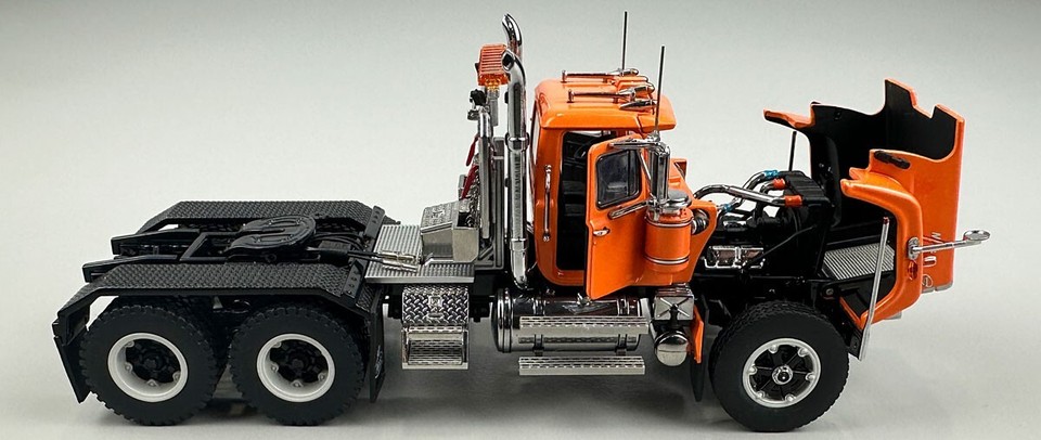 HHR138G-1 - 1:50 scale Mack Superliner Heavy Spec - Orange over Black ...