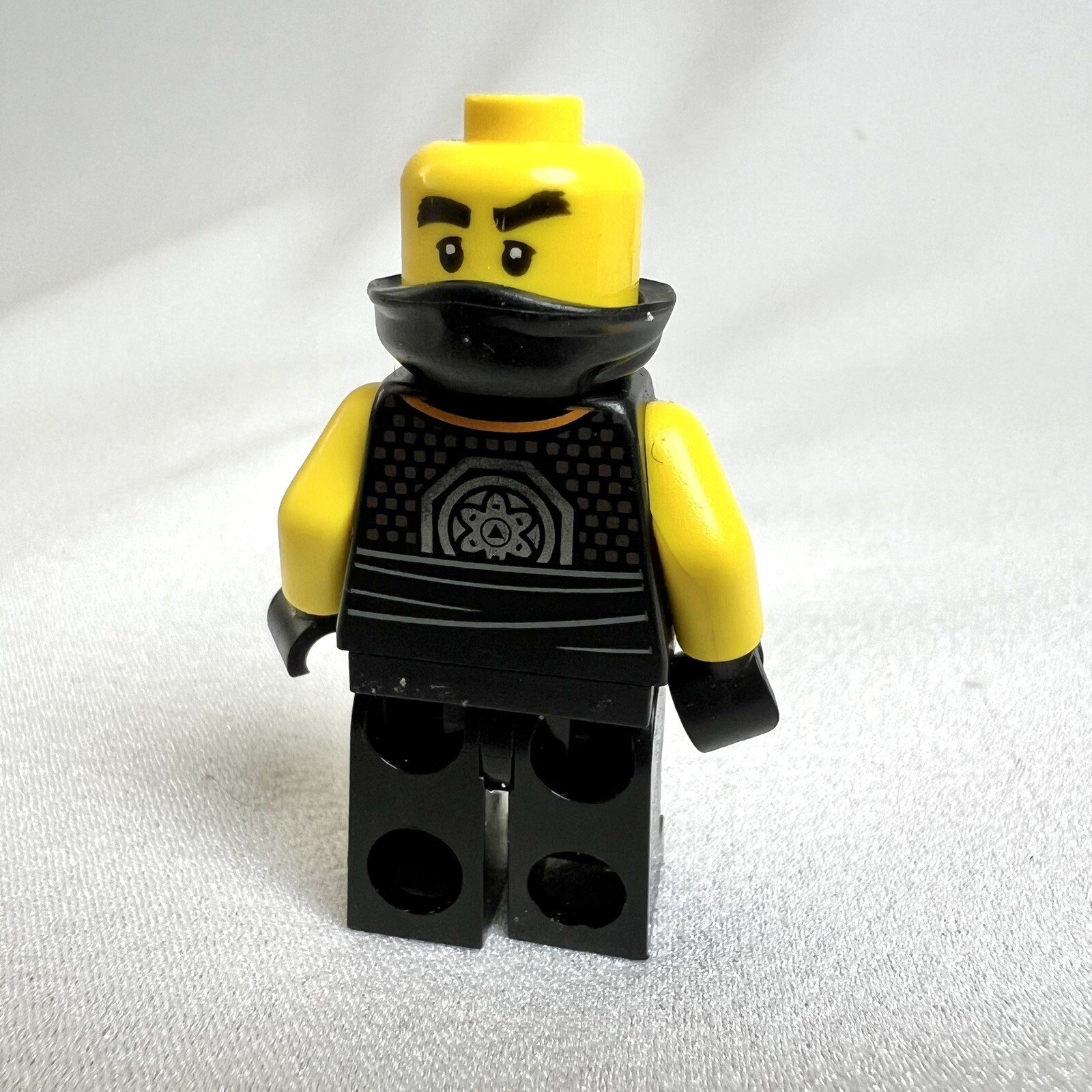 LEGO Ninjago Minifigure 70655 Cole 2018 Hunted njo460 r16 Missing ...