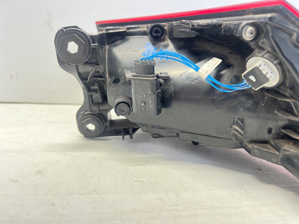 VOLKSWAGEN GOLF MK8 LED TAILLIGHT (LEFT OUTER) (2019-2024) 7H0 945 095 ...