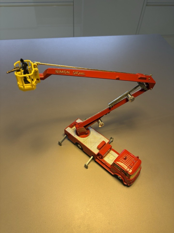 Corgi Major Toys 1127 Simon Snorkel Fire Engine Diecast UK Truck ...