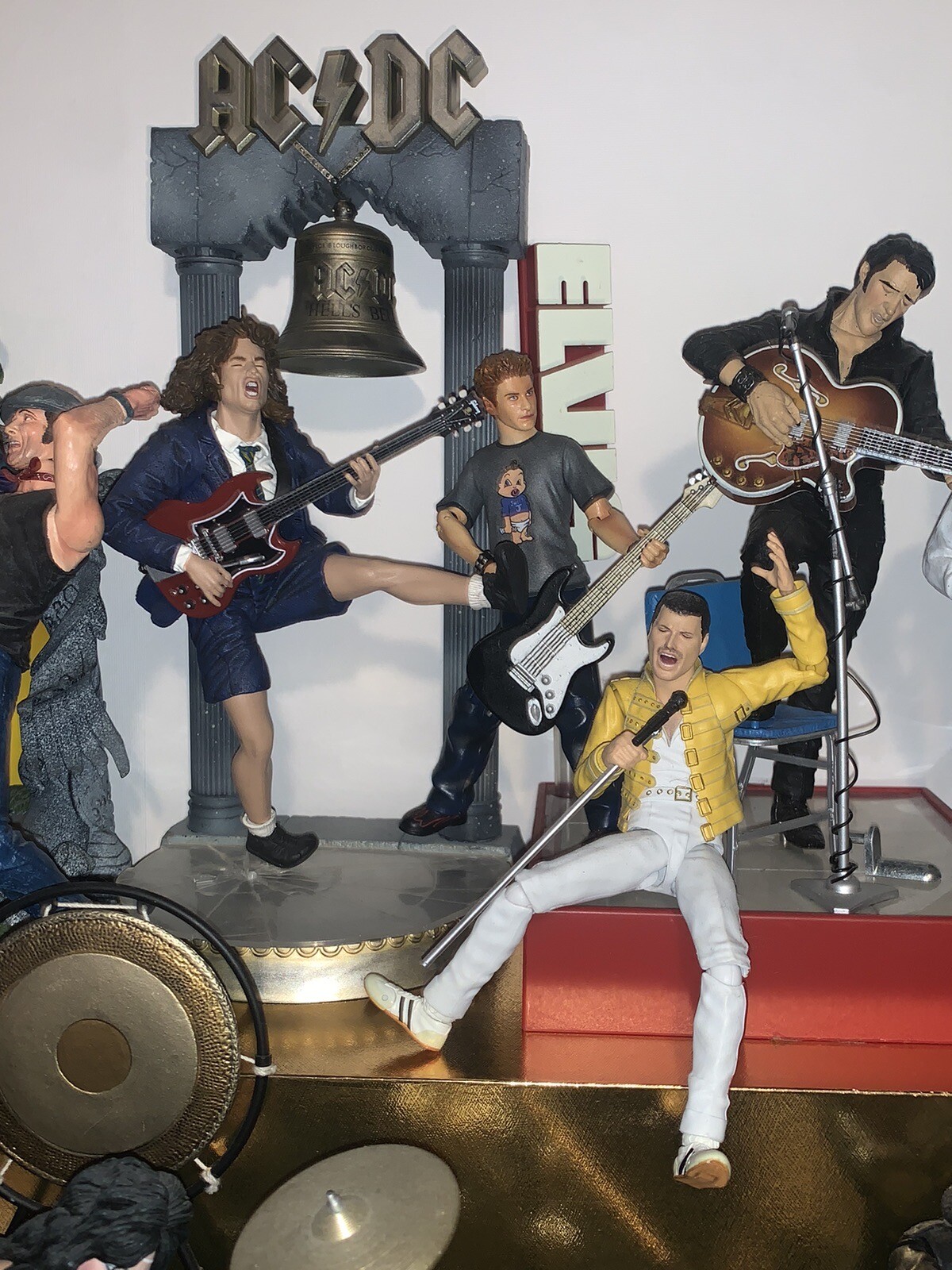 MUSIC ACTION FIGURE GIANT 35+ LOT NECA MCFARLANE Mettalica Motley Crue ...