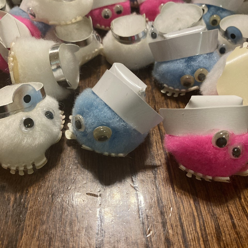 69 Weepuls Wuppie Warm Fuzzy Googly Eye Pom Pom Nursery Doctor White ...