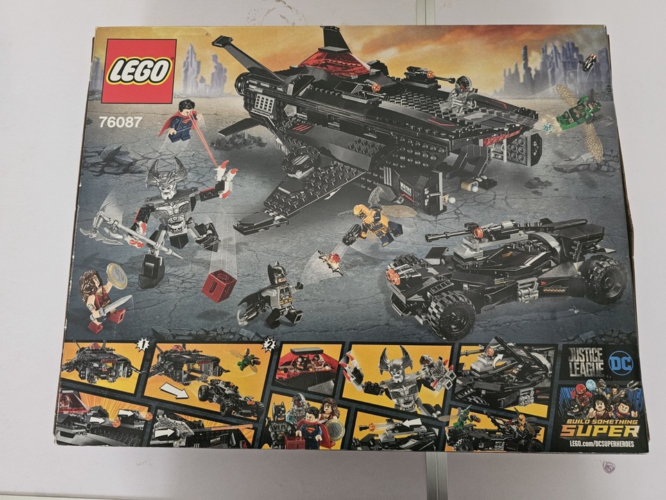 LEGO DC Comics Super Heroes: Flying Fox: Batmobile Airlift Attack ...