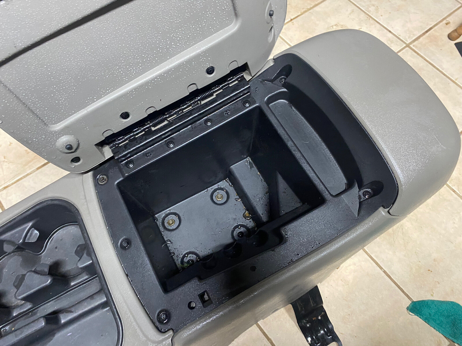 2003 to 2006 CHEVY SILVERADO AVALANCHE GMC SIERRA BOSE FLOOR CONSOLE w ...