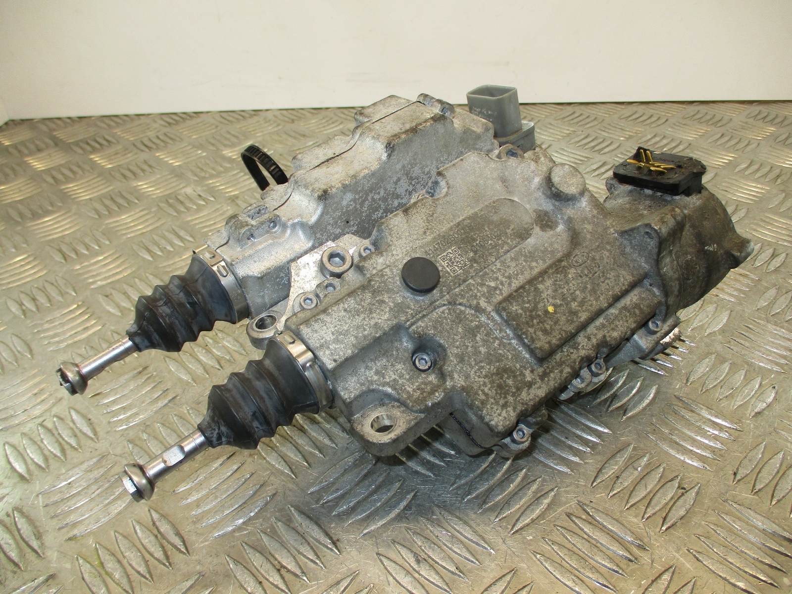 Hyundai Ioniq 1.6 Hybrid Gearbox Clutch Actuator Assembly 414702B001 ...