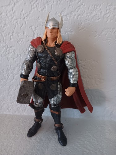 The Mighty Thor Marvel Legends Diamond Select 8" Action Figure w ...