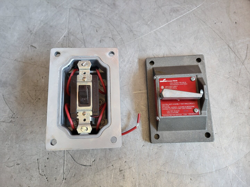 CROUSE-HINDS EDS Series Explosion Proof 2 Pole Snap Switch w/ Cover ...