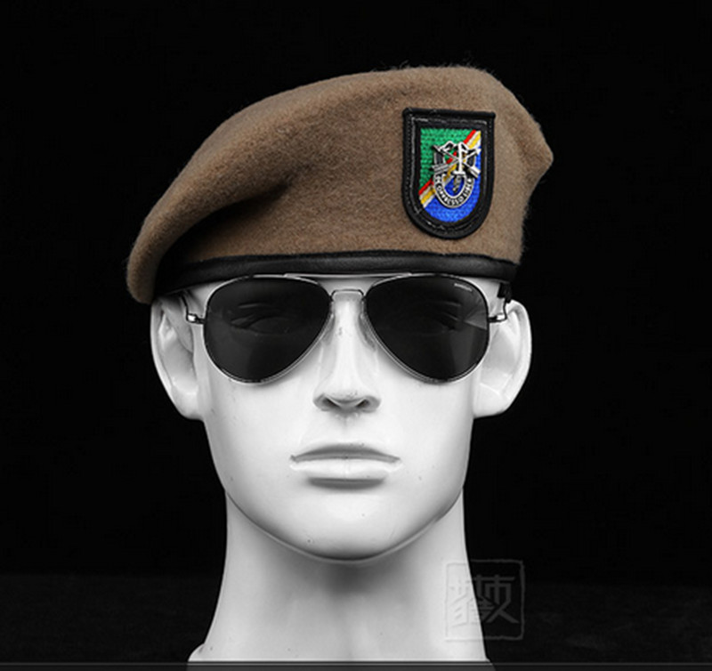 Army Green Berets Vs Rangers