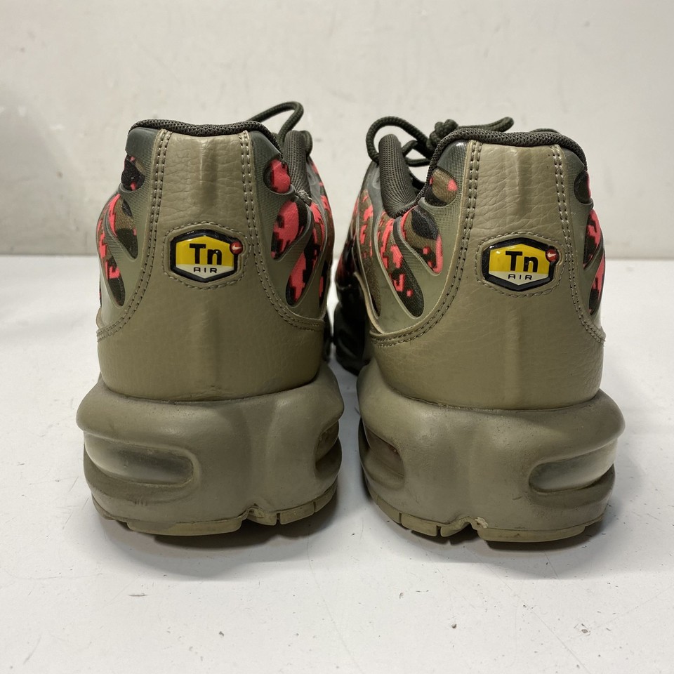 Nike Air Max Plus TN Red/Black Camo Athletic Shoe Men Size 11.5 | eBay