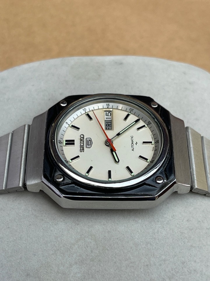 Seiko 5 7009-8880 Vintage Automatic Day-Date Japan Men's Watch. | eBay