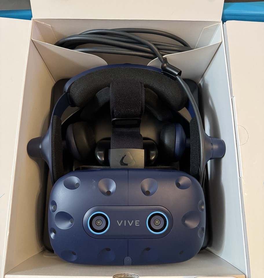 Vive Pro Eye Virtual Reality System - Advanced Eye-Tracking VR FULL KIT ...