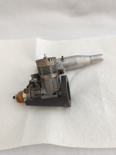 Vintage Fox .45 R/C Model Airplane Engine w/motor mount, flow-thru ...