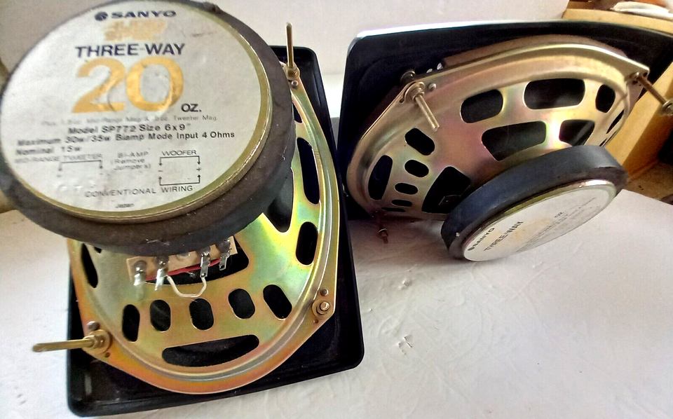 SANYO Audio Spec THREE WAY 20 oz. Speakers Model SP772 Complete w/Sanyo ...