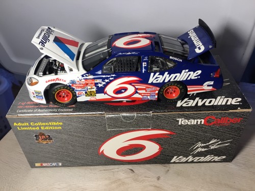 XRARE 1:24 Mark Martin #6 VALVOLINE STARS & STRIPES USA FLAG 2000 ...