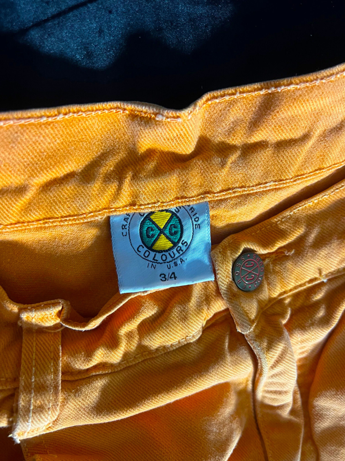 Original vintage 90s Cross Colours shorts orange smal… - Gem