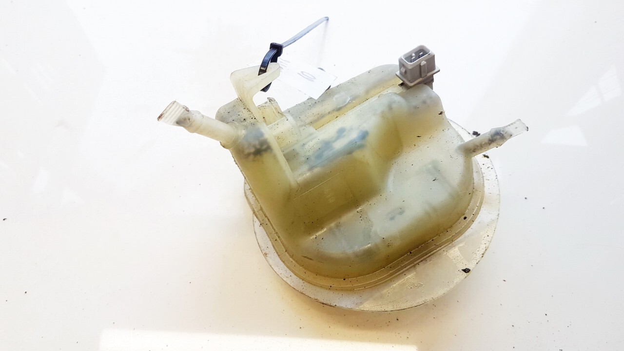 4B0611301E Brake Master Cylinder Reservoir for Volkswagen Passat ...