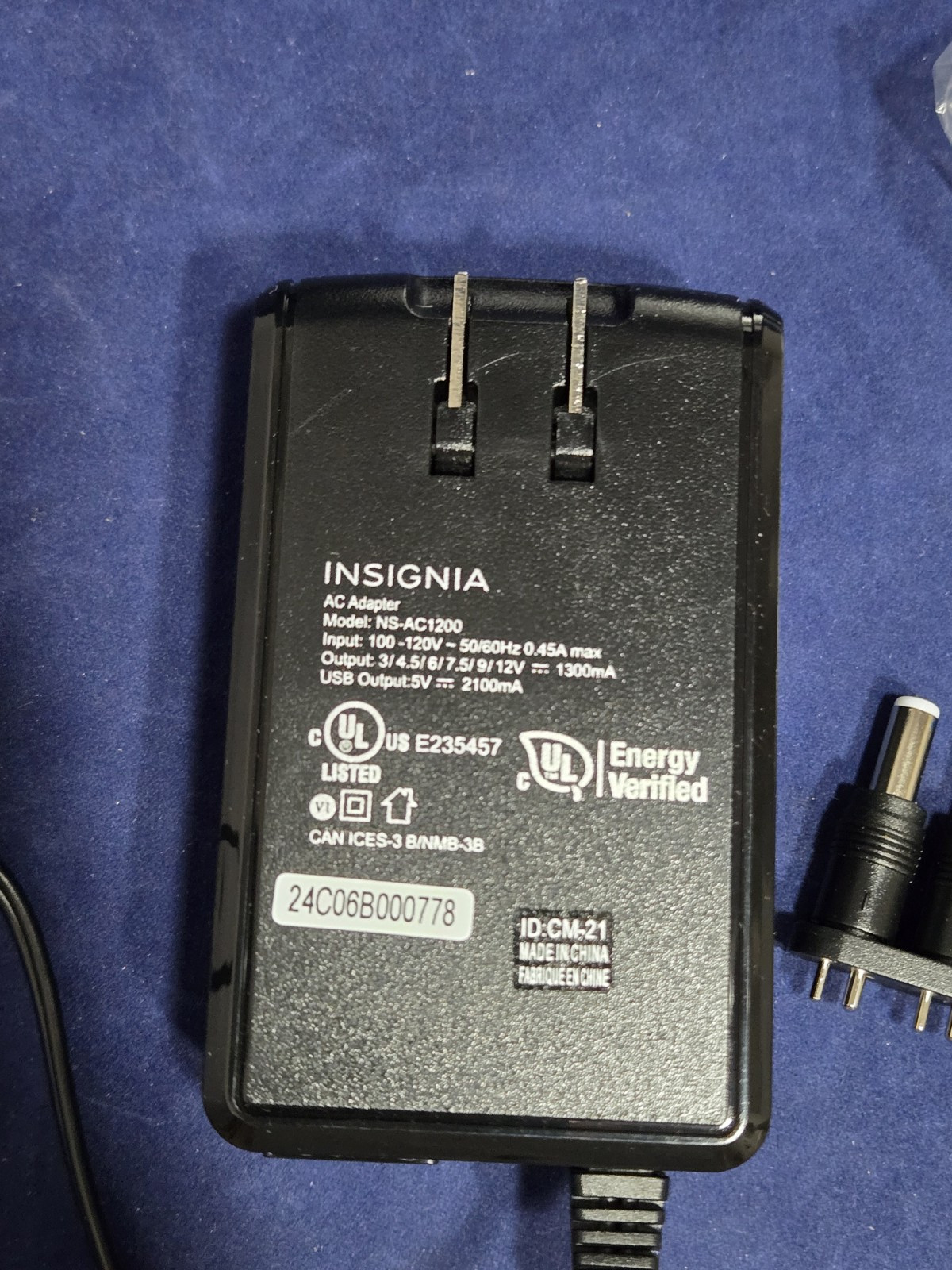 INSIGNIA Universal AC Adapter NS-AC1200 - Round Pin - USB Port, Never ...