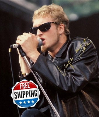 Framed ALICE IN CHAINS - LAYNE STALEY Autograph Signed 8x10 Photo ...