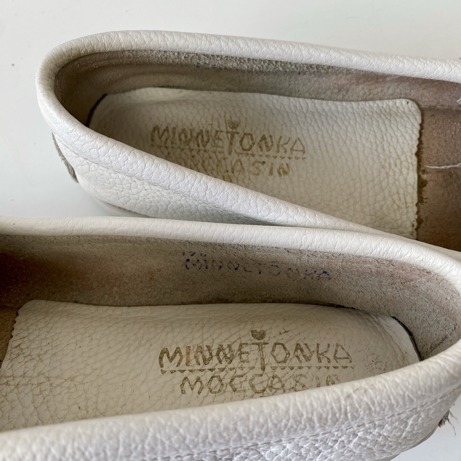 Minnetonka VTG White Leather Moccasins Women’s US 8.5 Beaded ...