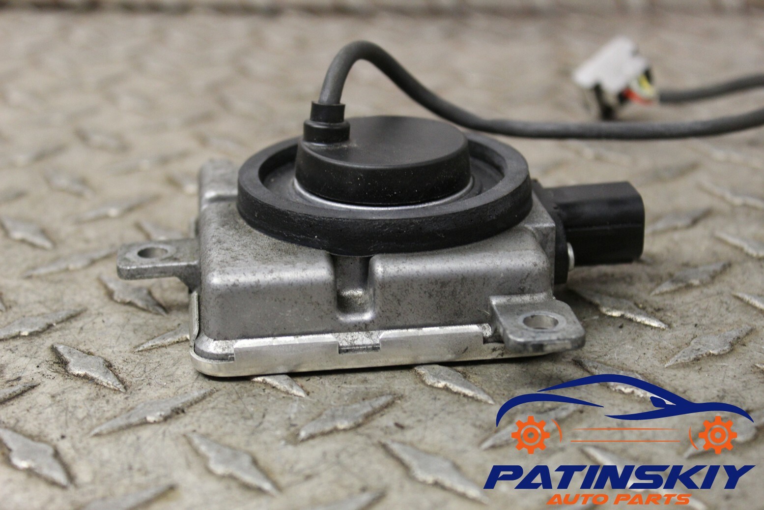 2012 Honda CR-Z Front Left Right Headlight Lamp HID Socket Module LEFT ...