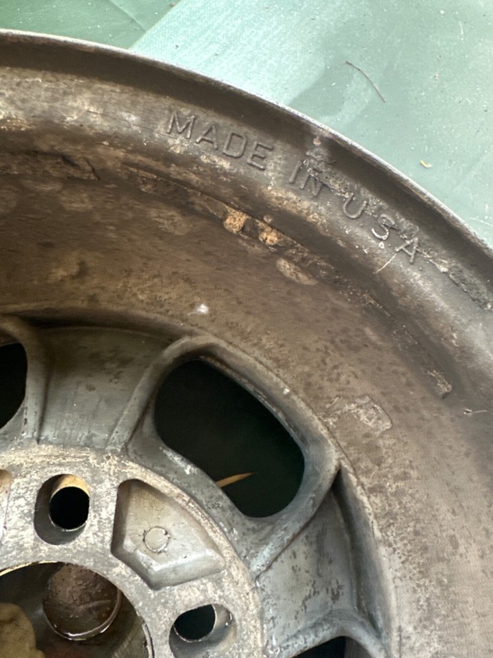 14x7.5 vintage slot mag wheels with uni lug bolt pattern (ford/mopar ...