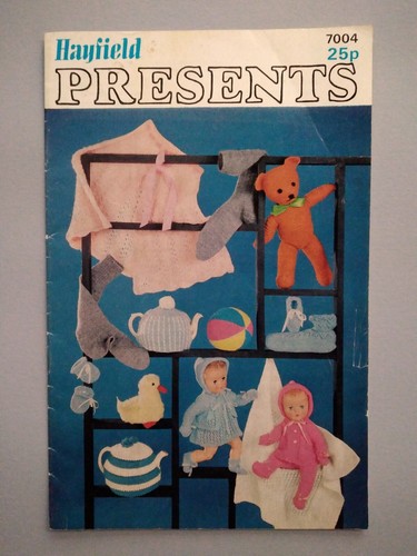 VINTAGE-HAYFIELD PRESENTS GIFTS/TOYS KNITTING PATTERN BOOKLET 7004 - 11 ...