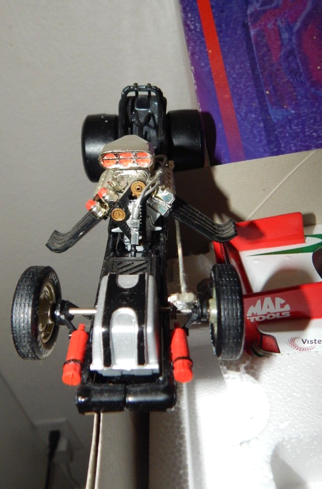 Action JOHN FORCE 2000 Mustang Castrol GTX Funny Car 1/24 Die Cast MAC ...