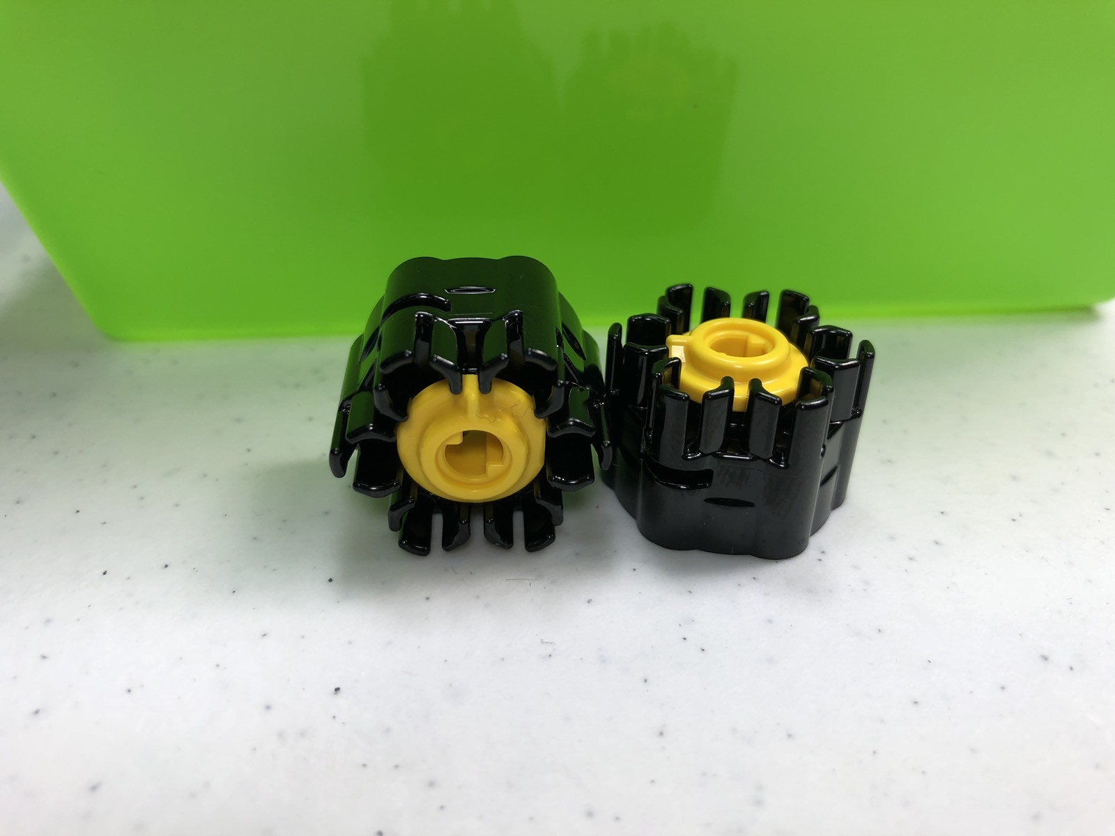 Black LEGO Rapid Shooter Six Barrel Yellow Trigger 18588 / 18587 ...