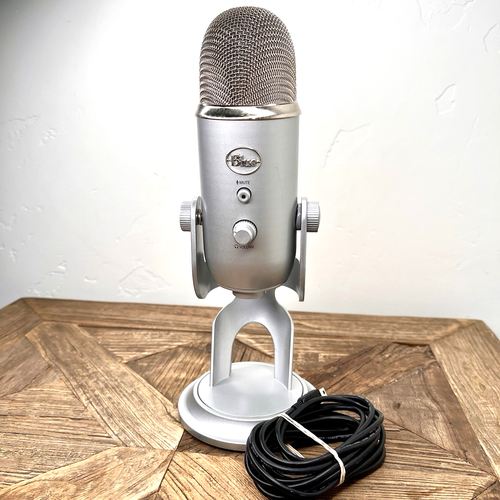 Blue Yeti Professional Multi-Pattern USB Condenser Microphone Light ...