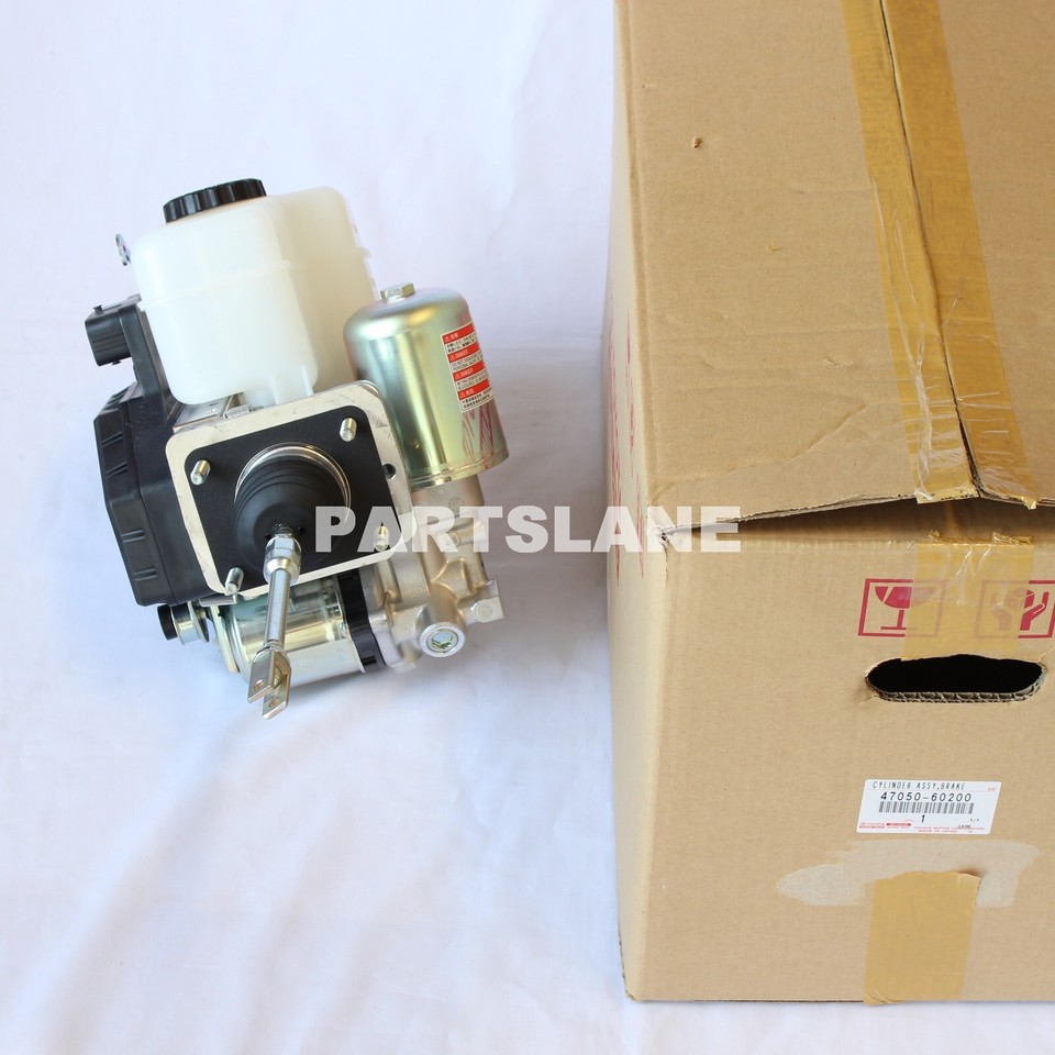 Toyota 47050-60200 Genuine OEM Brake Booster Assy W/Master Cylinder ...