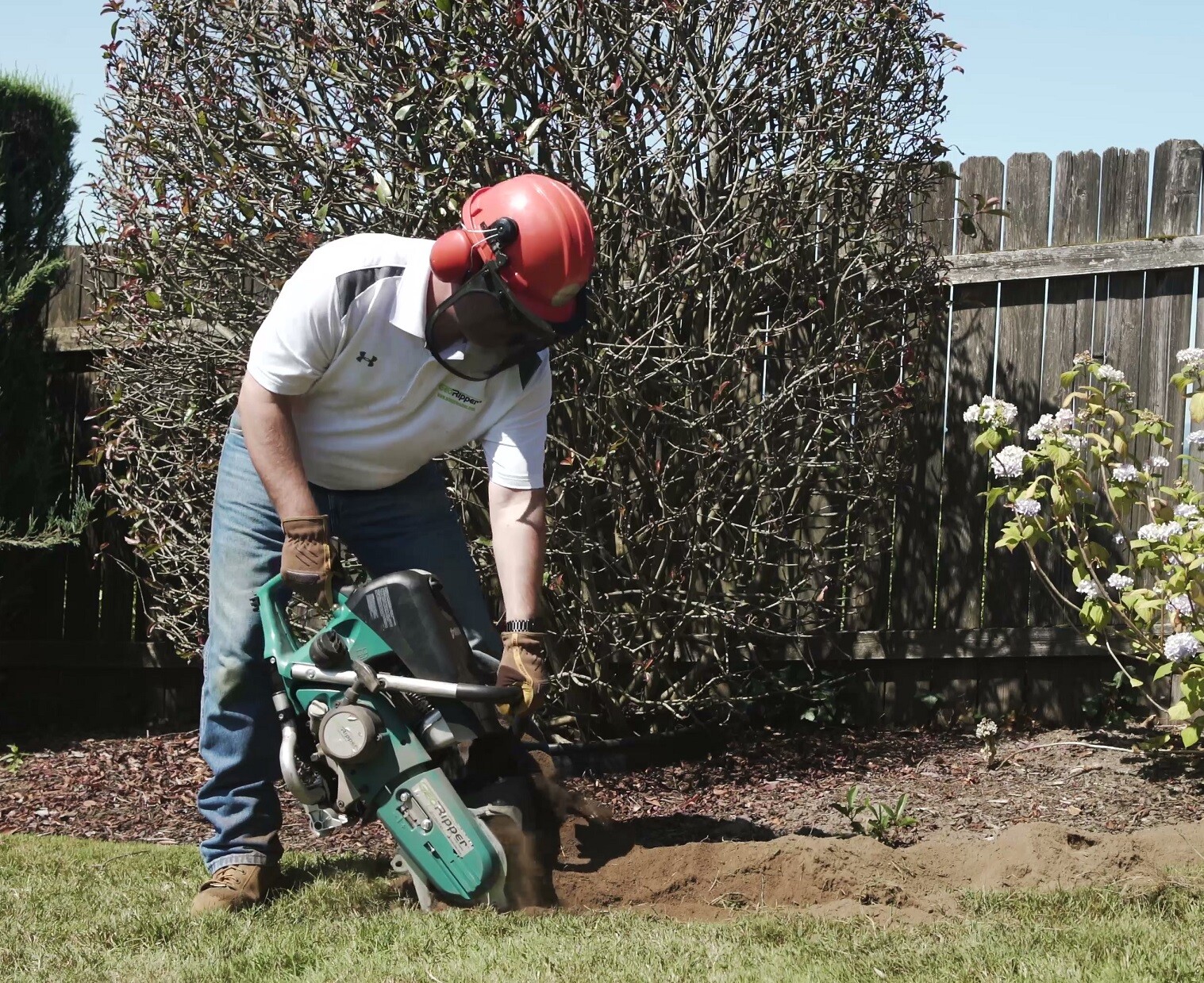 Geo Ripper Trencher Geo Trencher with 20" Bar and Box of Two Chains | eBay