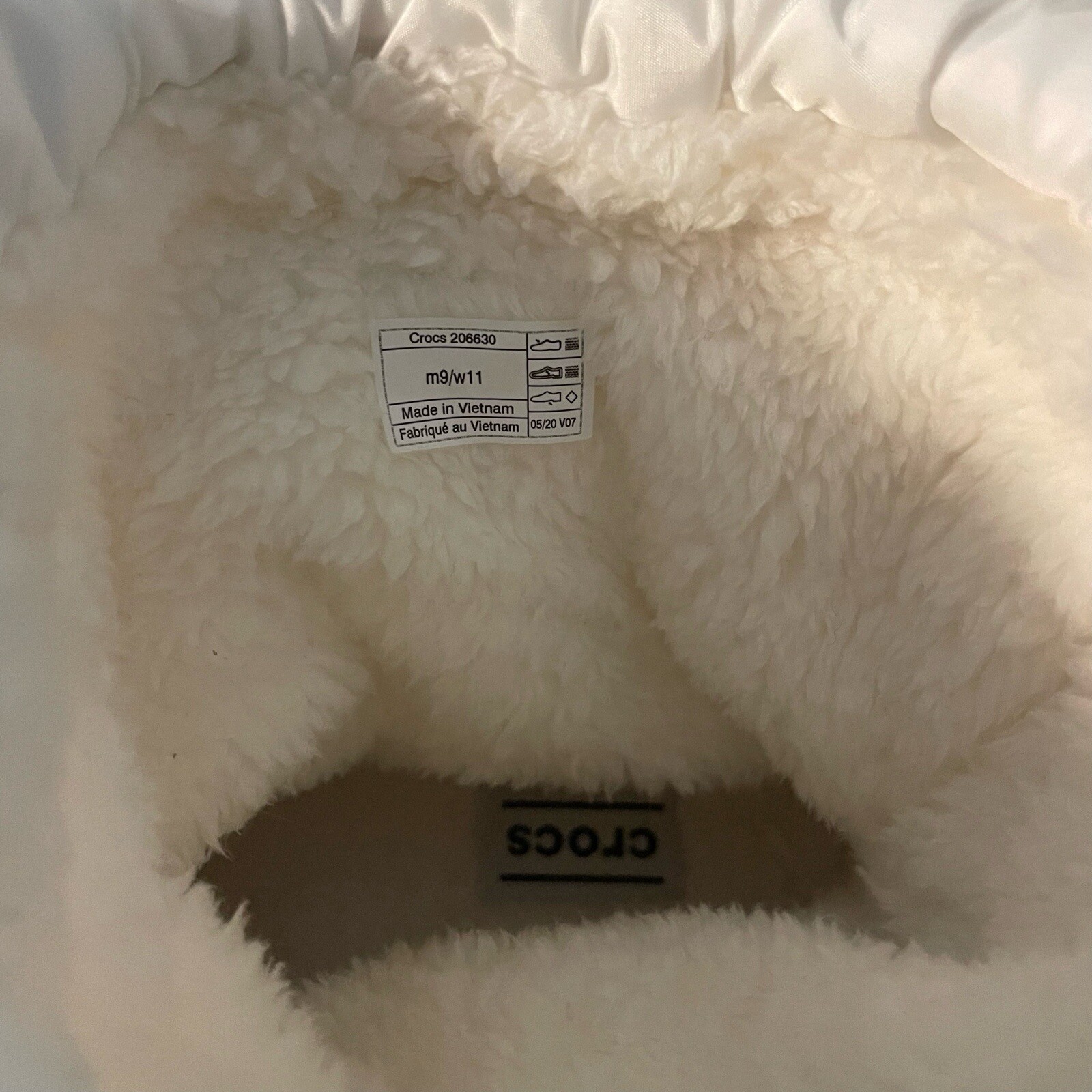 Crocs Classic Neo Puff Lined Boots in White, Mens 9, … - Gem