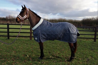 7' Ruggles 200g Navy Middleweight Stable Rug With Tail Flap and Fleece ...
