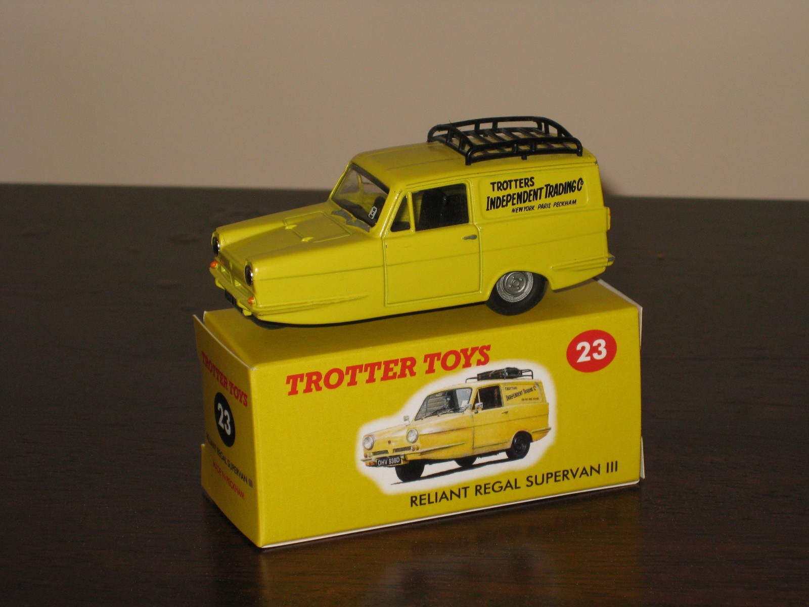 Only Fools and Horses Diecast Trotter 3 Wheel Van in Dinky Toys Style ...
