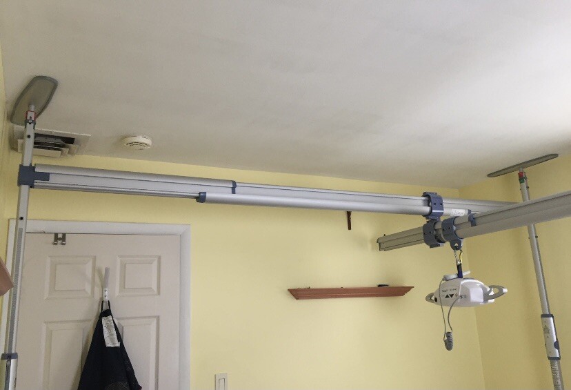 Handicare 3 Post Pressure Fit Lift System w/ Swivel Trolley, Motor, and ...