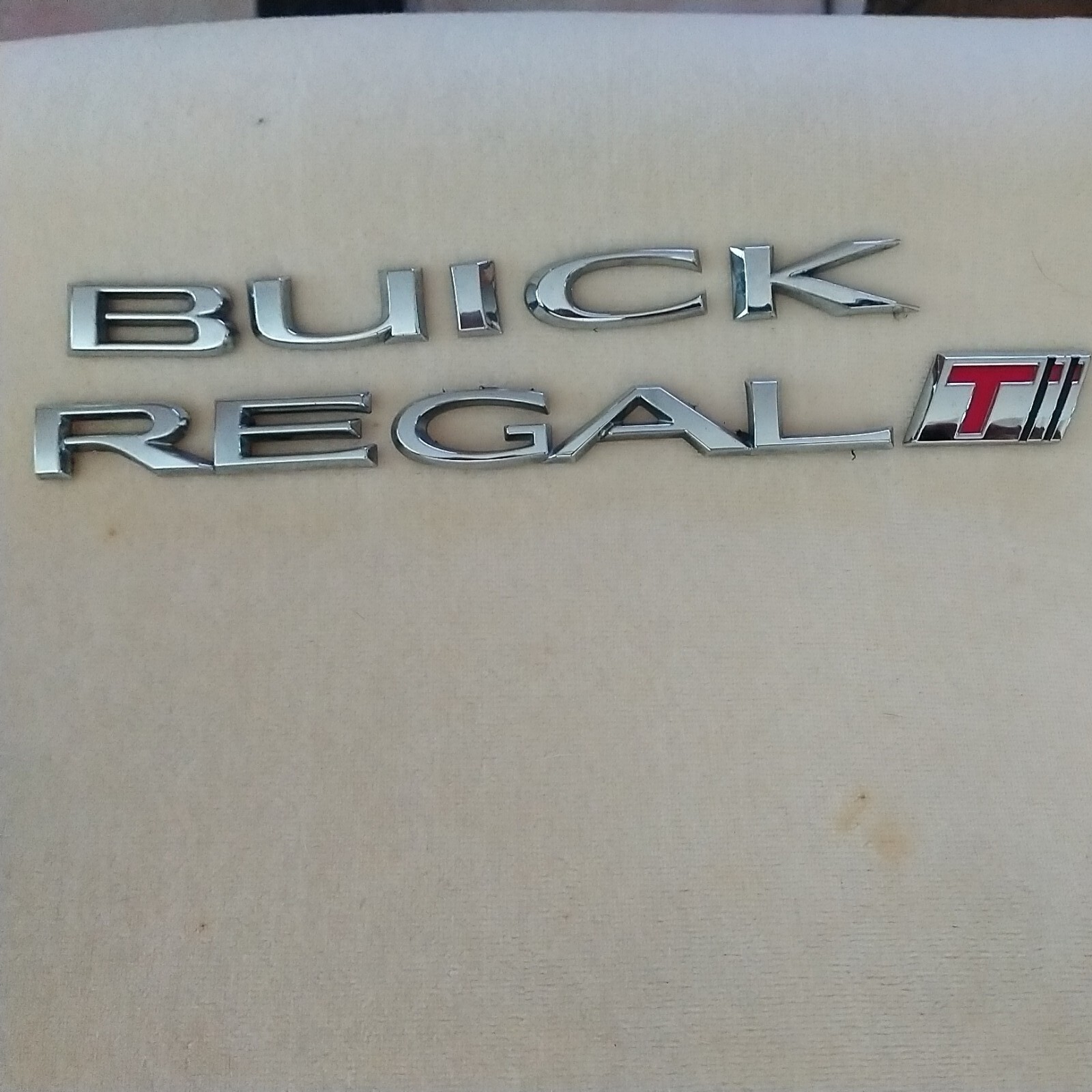 BUICK OEM REGAL LETTERING RED T TRUNK EMBLEMS | eBay