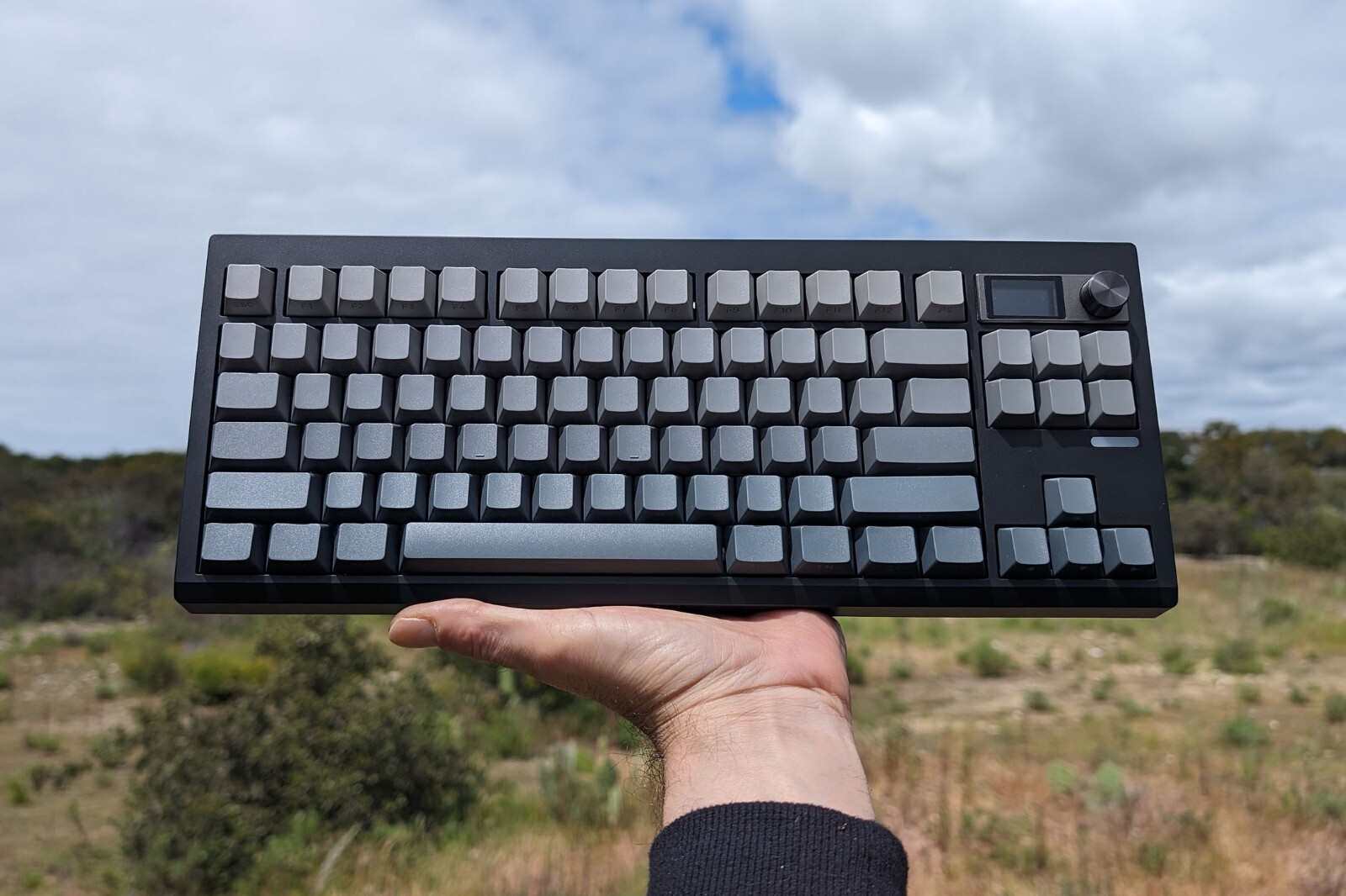 TKL Thocky Wireless Custom Keyboard | Lubed Gaming | Gradient Side ...