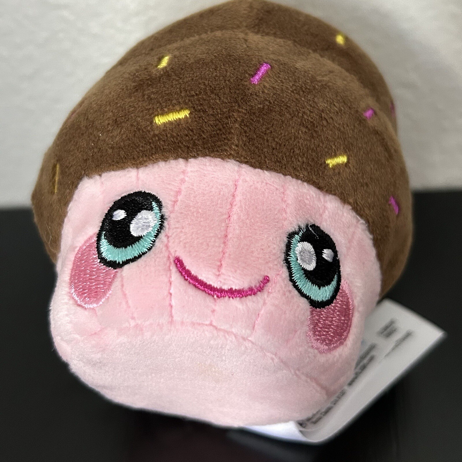 Squeezamals Plush Squishy Cupcake Velvet Brown Pink Stuffed Toy ...