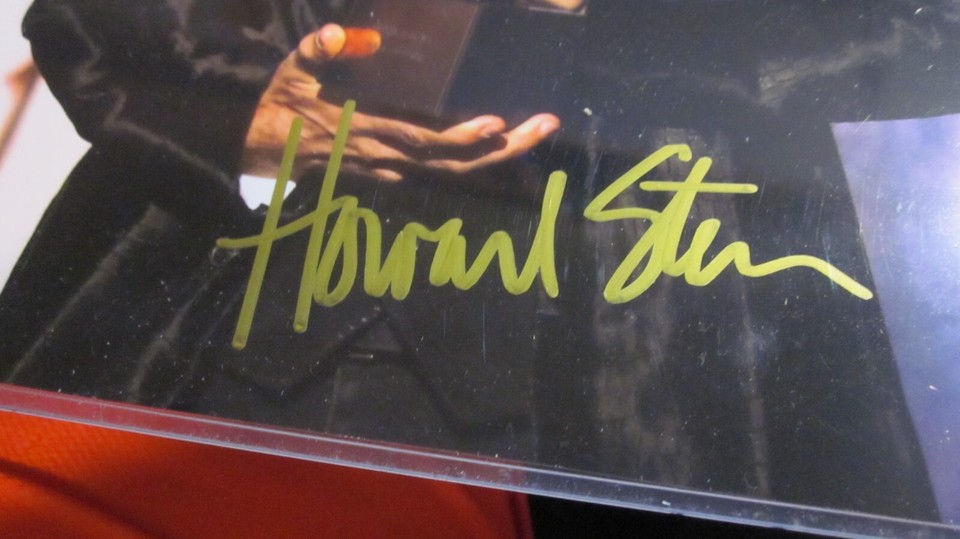 HOWARD STERN AUTOGRAPHED 8X10 (SUPER RARE) 04162024 | eBay