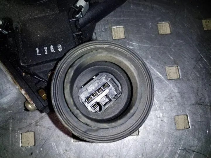 TOYOTA AVENSIS VERSO M2 Lève-vitre de Porte Avant Gauche 0620401150 ...