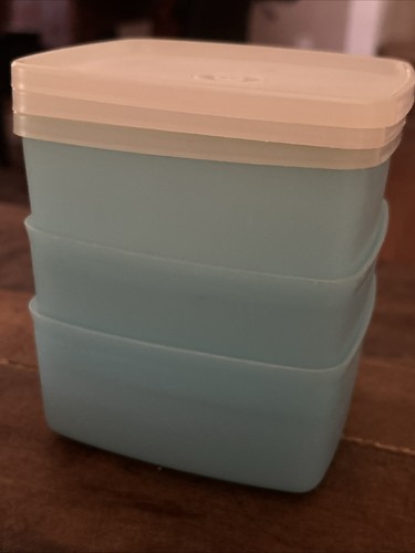 Vintage Tupperware Square 4-1/2”x4”x2” Storage Containers Light Blue ...