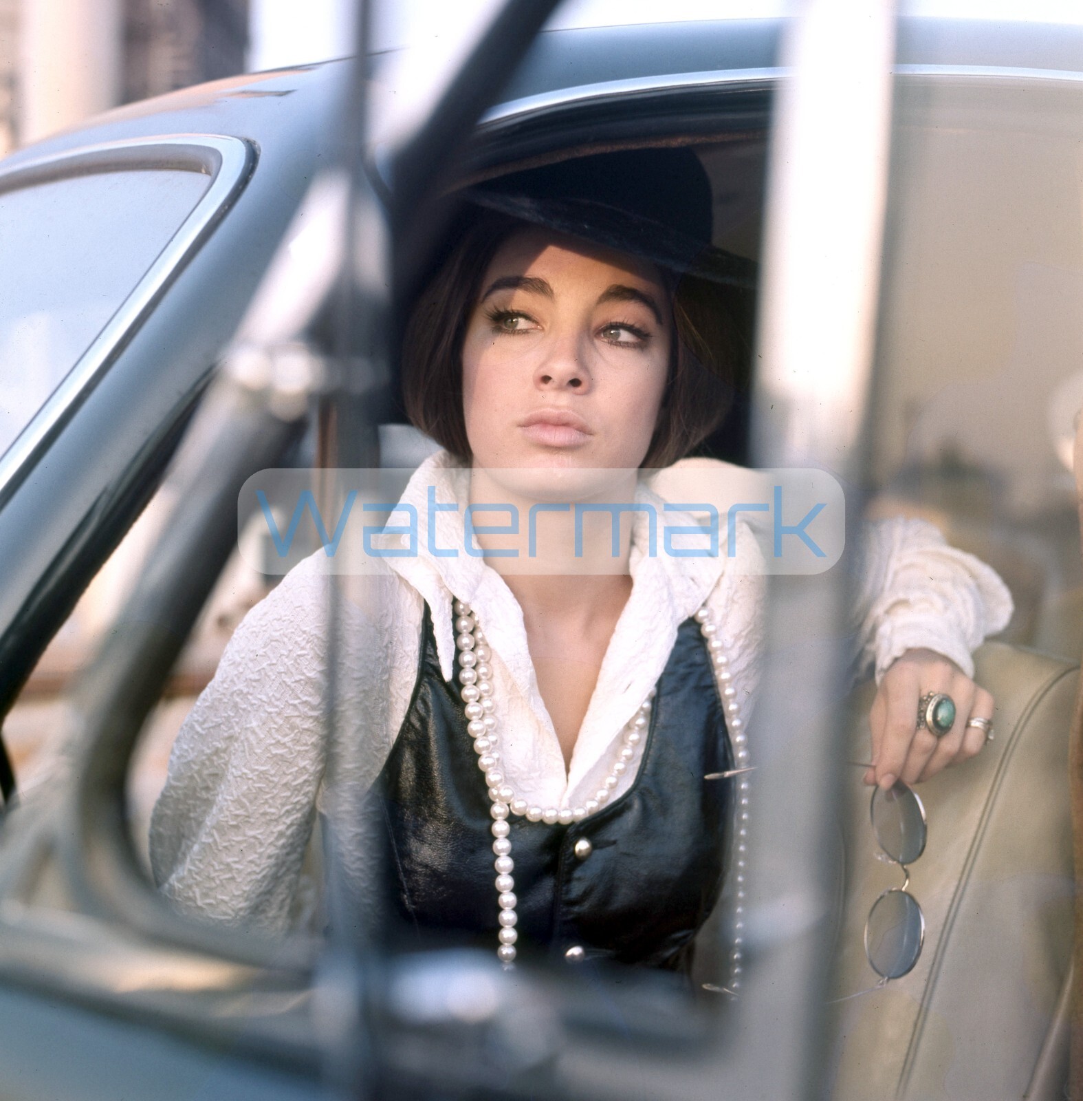 Young ANNE ARCHER Pearl Necklace ** HI-RES Fine Art Archival Print (8.5 ...